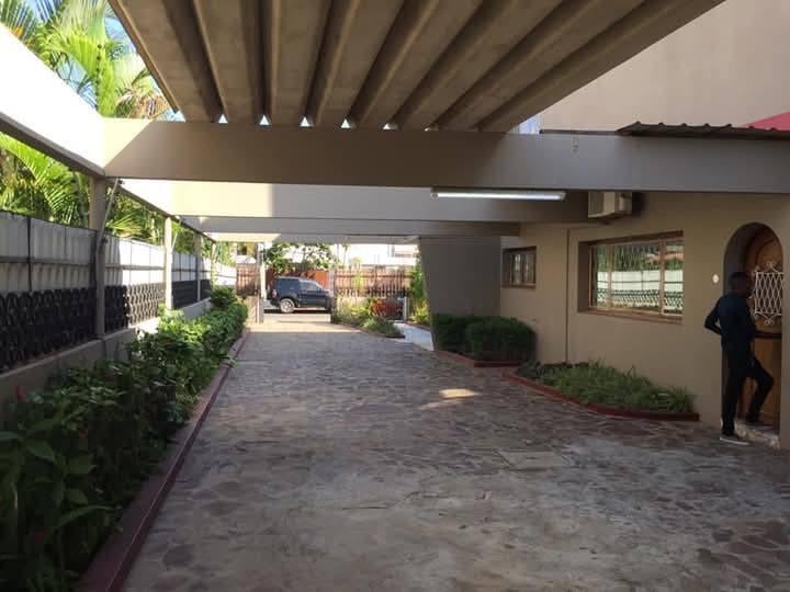5-Bedroom House for Rent in Sommerschield 1, Maputo