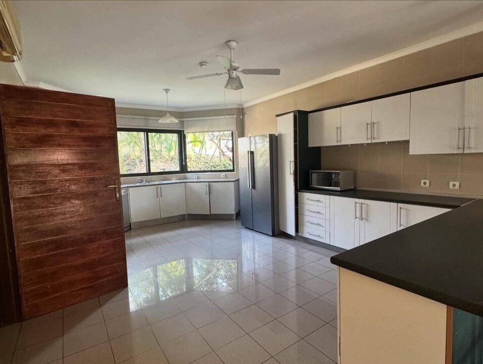 Arrenda-se Moradia T4 no Condomínio Sommerschield Estate, Próximo à ...